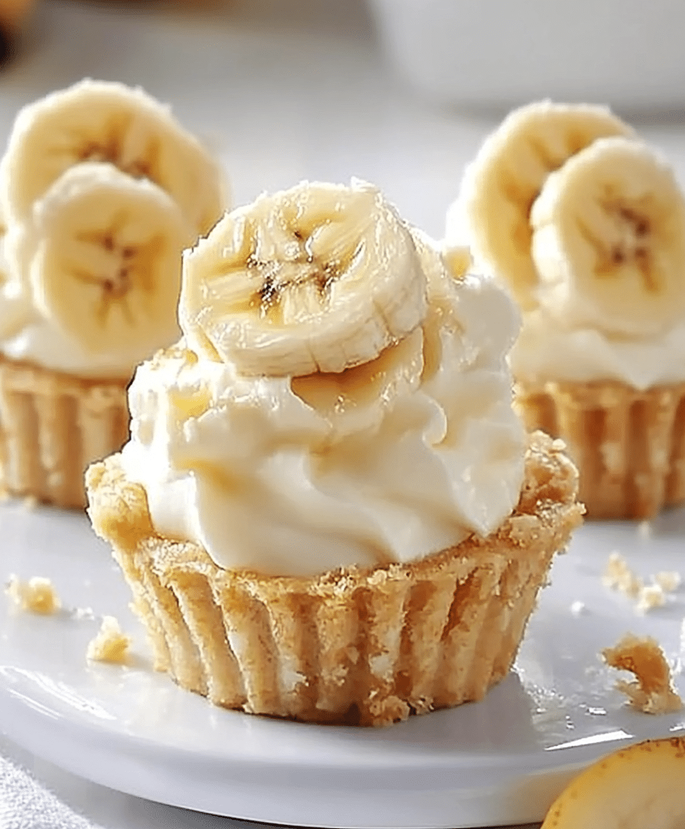 No-bake Mini Banana Cream Pies Recipe - sandyrecipes.com